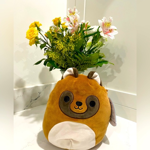 Squishmallows | Toys | Tanuki The Raccoon Squishmallows 8 Nwt Adopt Me ...